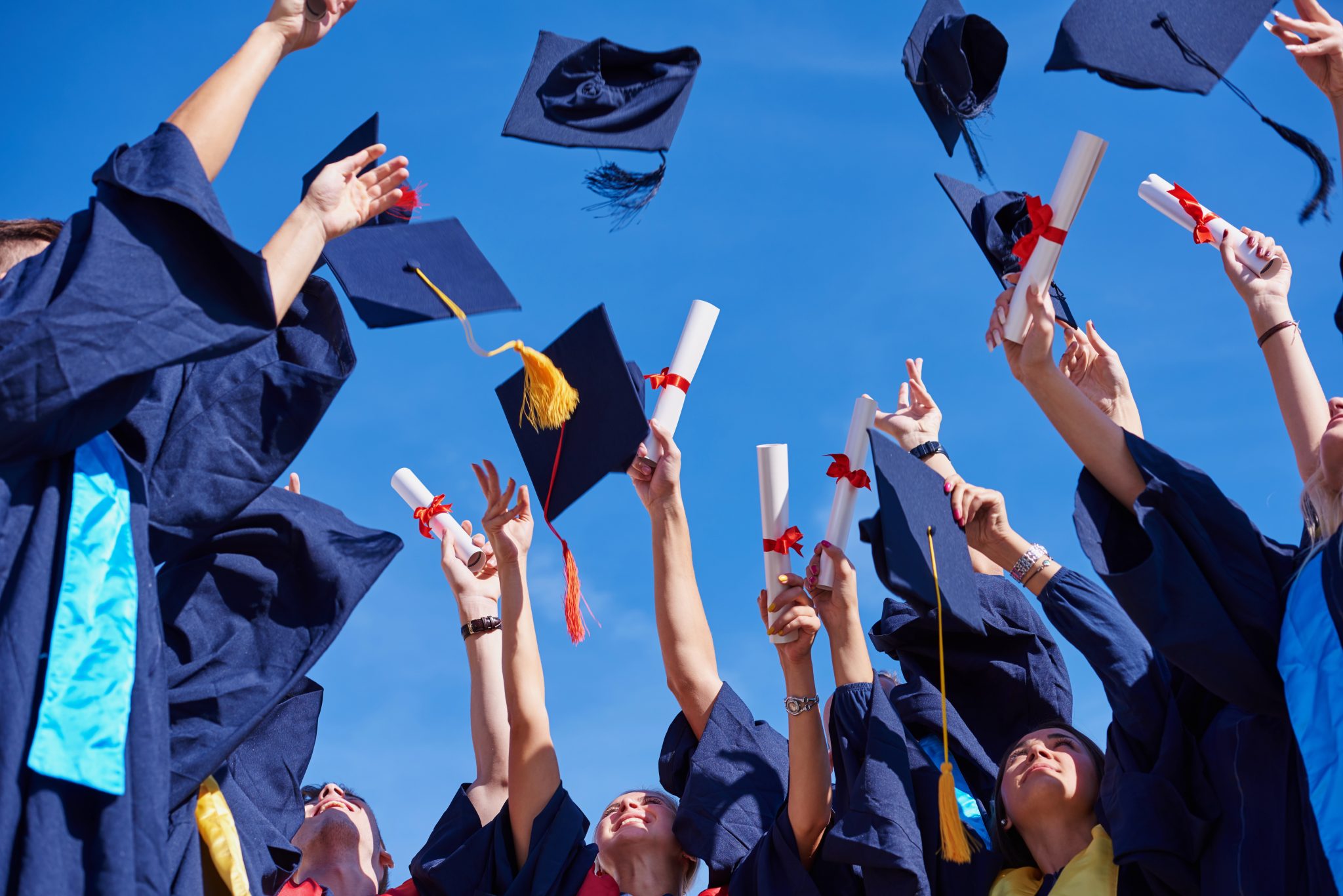 Graduation Season Arrives — APS Announces Schedule - Brant.One